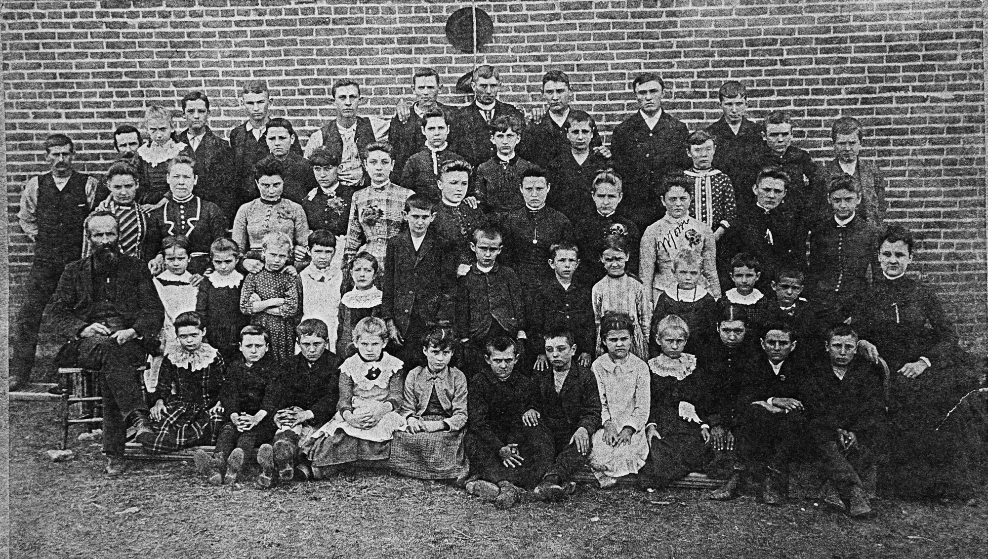 1888. Woodville School Students. – Blanchester Area Historical Society